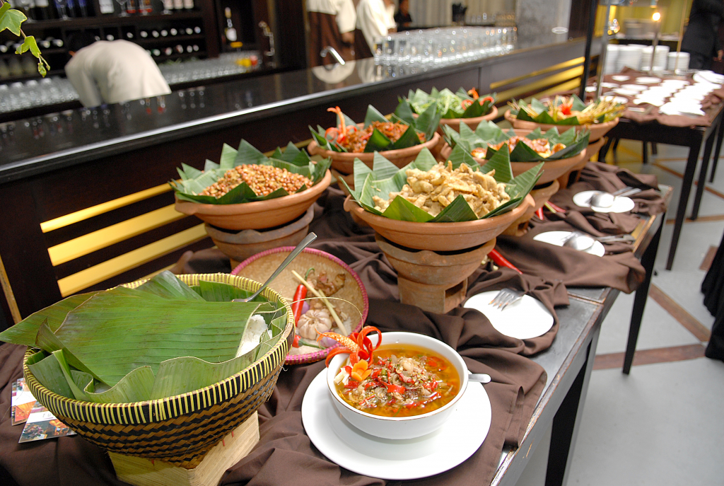 6 Tips Memilih Catering Pernikahan