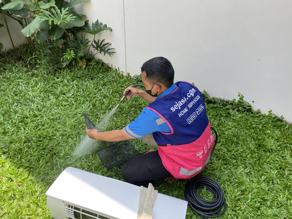 4 Manfaat Cuci AC Rutin dan Biaya Lengkapnya - Sejasa HAPPY LIVING